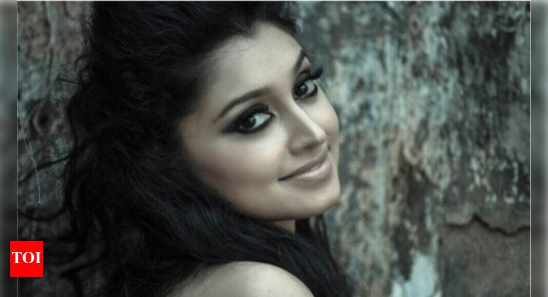 Sija enjoys hosting reality show - Times of India