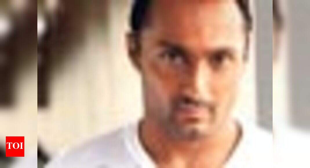 Rahul joins Scarlett and Kristin! | Hindi Movie News - Times of India