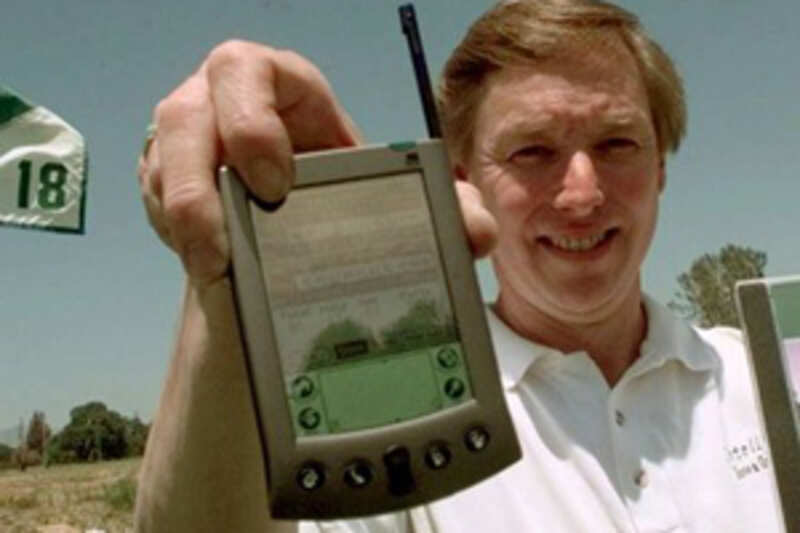 8 discontinued tech products we miss | Gadgets Now