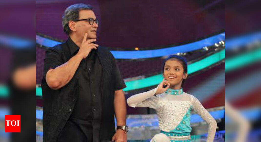 Watch Subhash Ghai dance like Madhuri Dixit - Times of India
