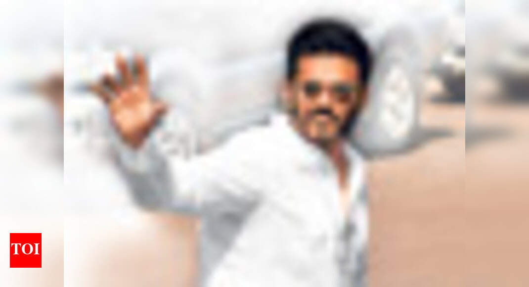 Help: Suniel offers a helping hand! | Hindi Movie News - Times of India