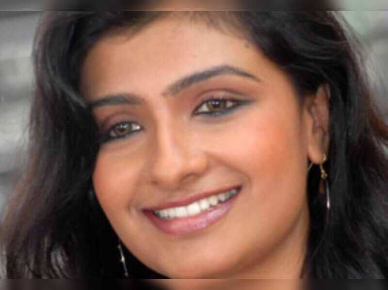 Roopashree does a cameo in Adyaksha | Kannada Movie News - Times of India