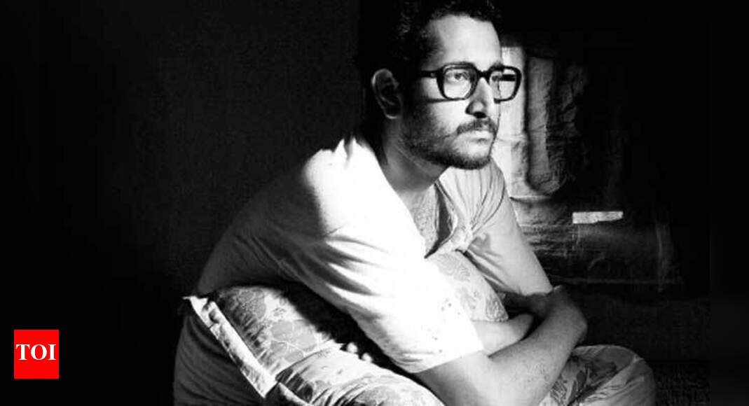 What happened to Subir behind Apu's mask? | Bengali Movie News - Times ...