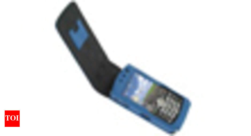 BlackBerry launches Pearl Flip phone - Times of India