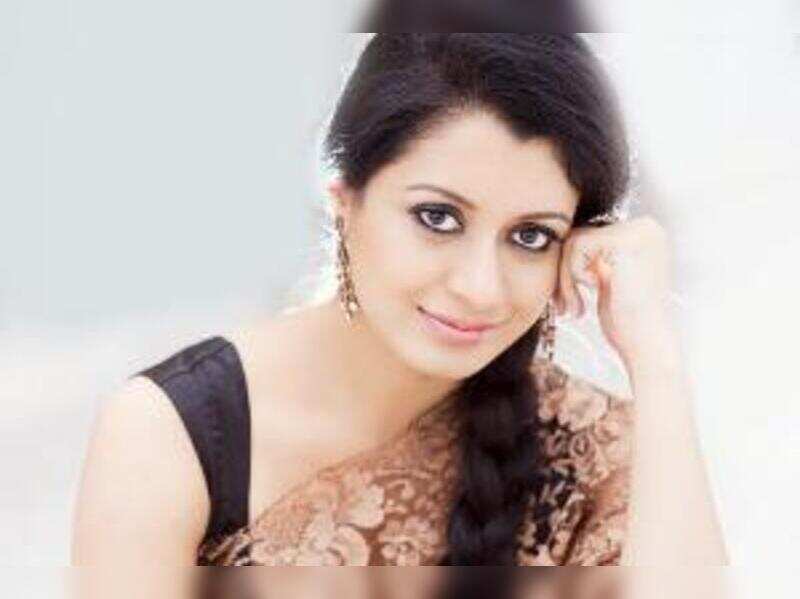 People hardly recognises me in modern attire: Reenu Mathews | Malayalam ...