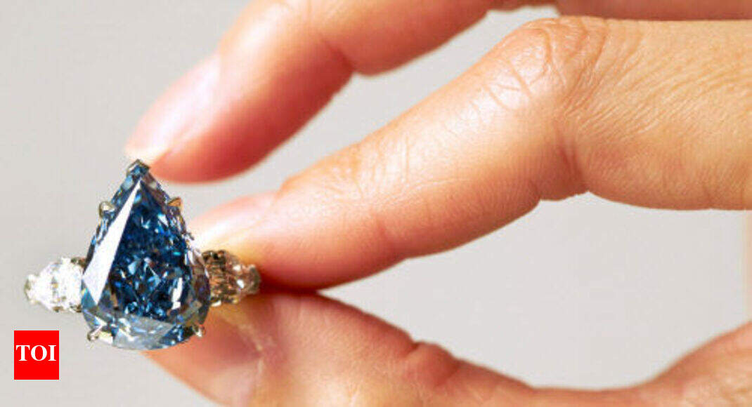 World's largest diamond, Mughal necklace in Geneva auction | India News ...