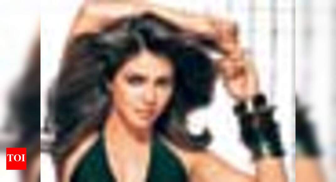 Harman’s roses for Priyanka | Hindi Movie News - Times of India