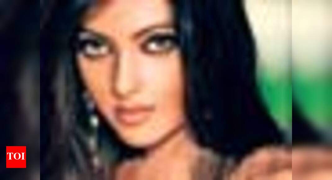 Riya shoots despite fever! | Hindi Movie News - Times of India