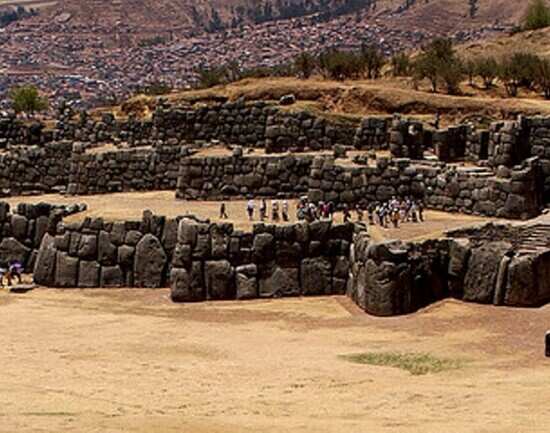The walls of Sacsayhuaman in Peru | TimesTravel