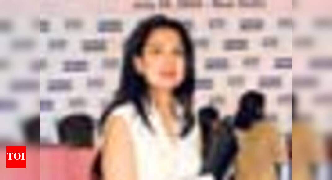 Ritu multitasks - Times of India