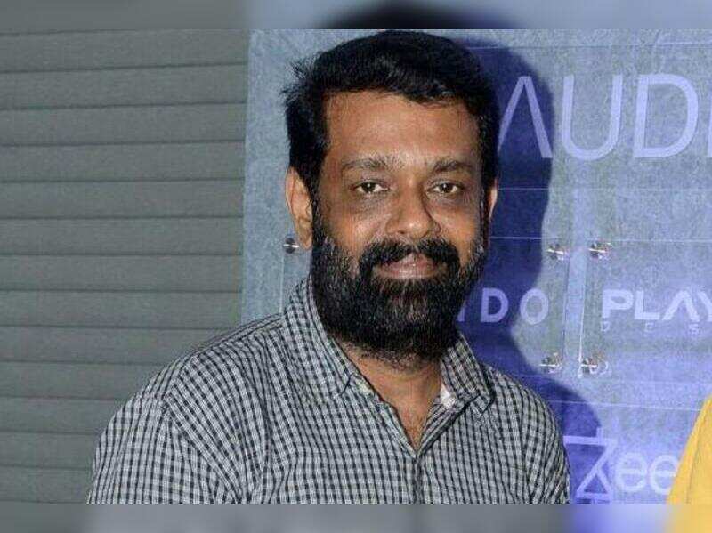 Director Vasanth catches up with his friends at the launch of a new ...