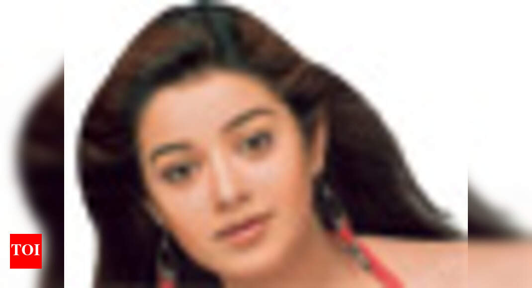 Chaya back in films! | Hindi Movie News - Times of India