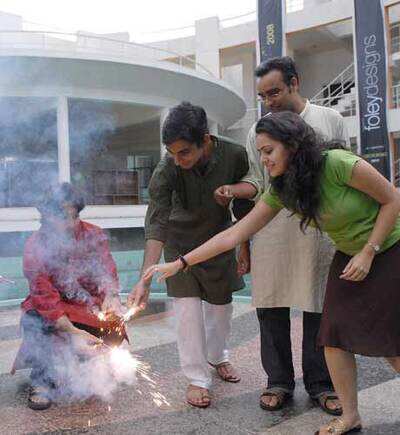Safety Tips For Diwali: 37 Quick Tips to Celebrate a safe Diwali ...
