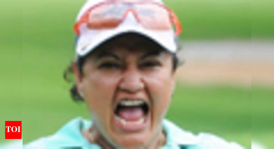 Smriti Mehra takes sole lead after day two | Golf News - Times of India