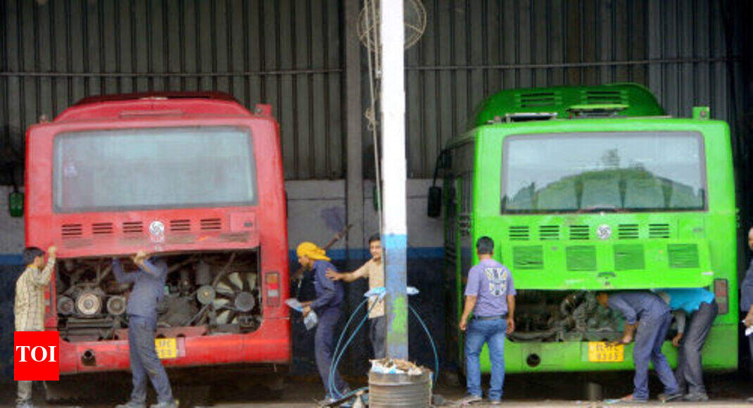 700 DTC buses break down every day | Delhi News - Times of India