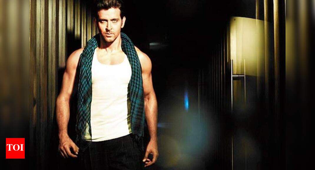 Hrithik Roshan is texting newbies | Hindi Movie News - Times of India