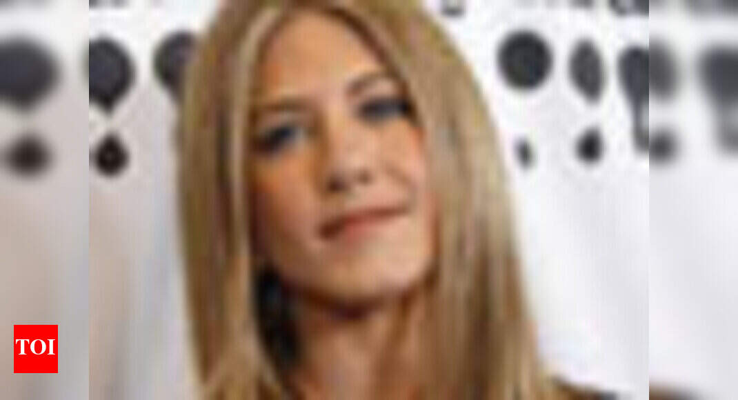 Jennifer says she's 'lucky in love' | English Movie News - Times of India