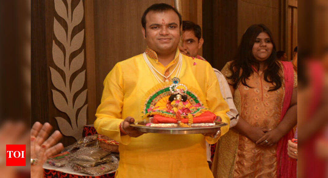 The pre-wedding bhajan sandhya of Suraj Agrawal at Rajwada Palace in ...