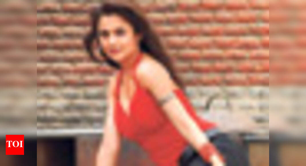 Amrita enjoying life | Hindi Movie News - Times of India