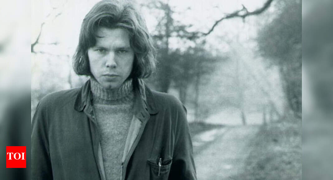 Nick Drake: Rare Nick Drake tapes to be auctioned off | English Movie ...