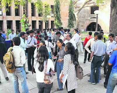 DU's SOL seeks development aid to meet needs of 4.5 lakh students ...
