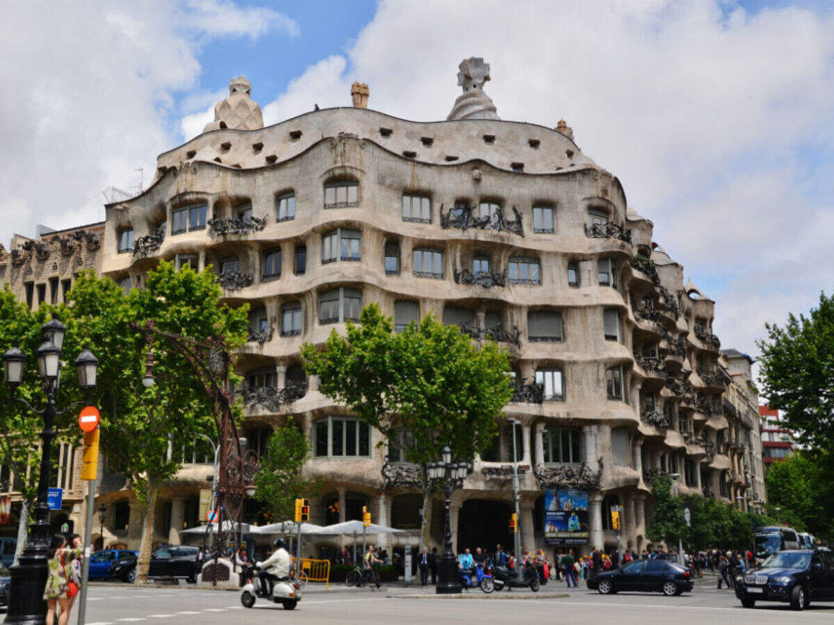 Modern Architecture In Barcelona | Famous Buildings In Barcelona ...