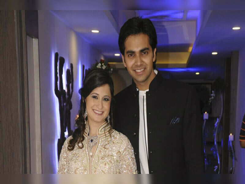 First wedding anniversary celebration of Neelu and Prashant Garg was full of dhoom, dhamaal and ...