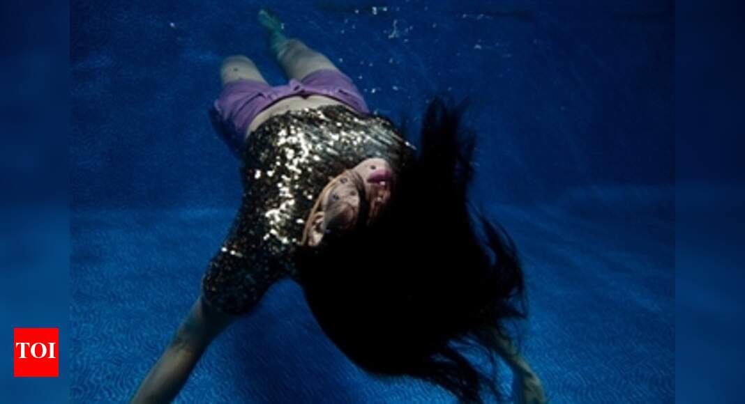 Indian-origin woman found dead in swimming pool - Times of India