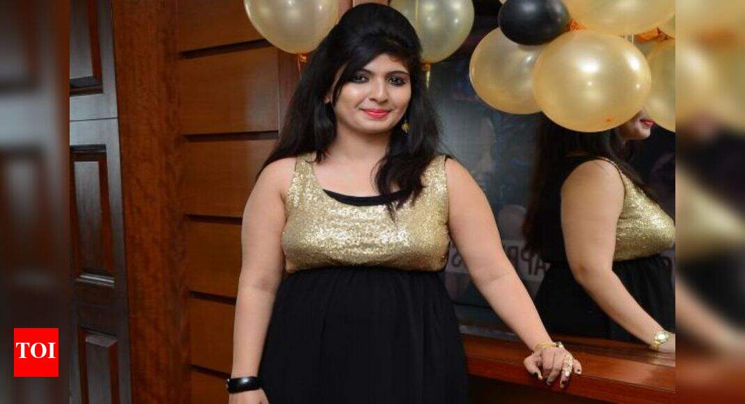 Neha hosts her birthday party at Cuba in Hyderabad | Events Movie News ...