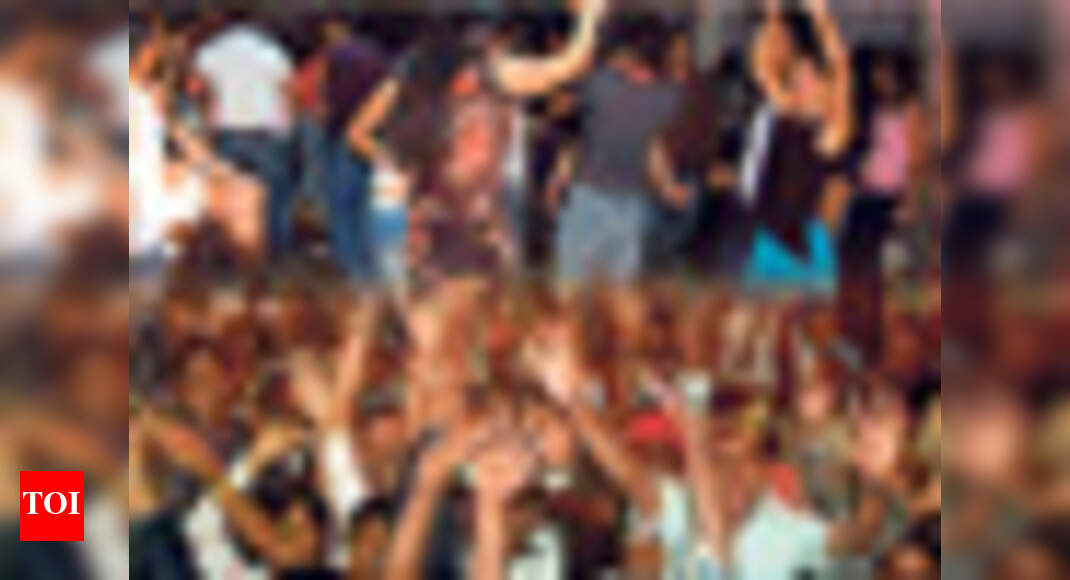 Party hard or hardly party? - Times of India
