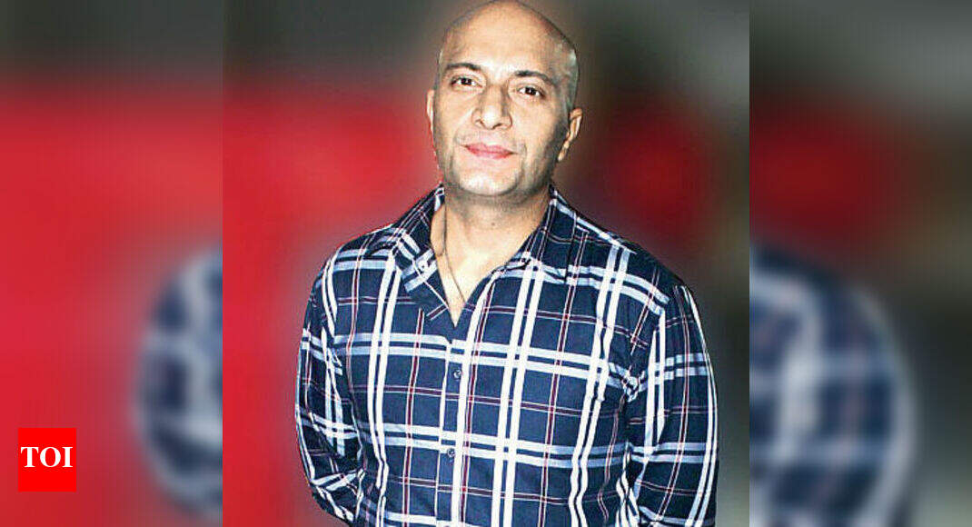 Amit Behl returns to stage with 'Taj Mahal Ka Udhghatan' | Hindi Movie ...