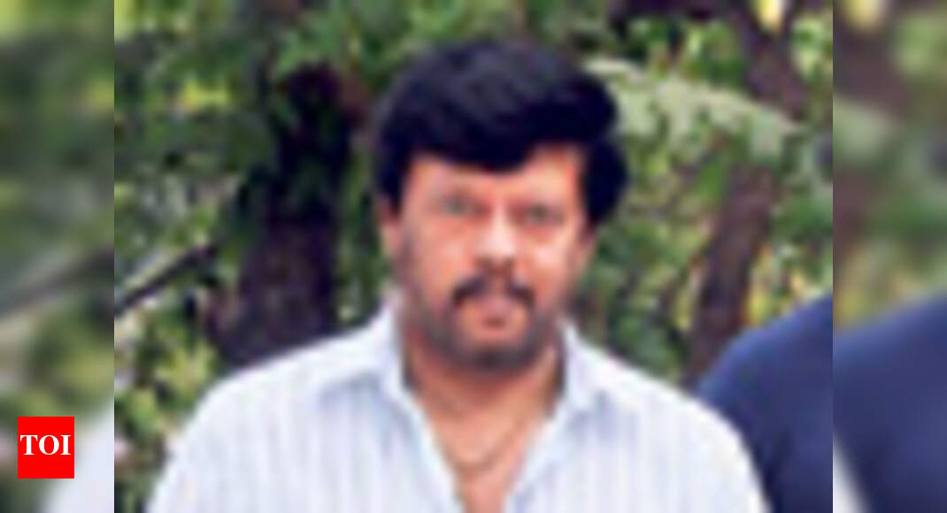 Look who’s Nayan’s dad! | Hindi Movie News - Times of India