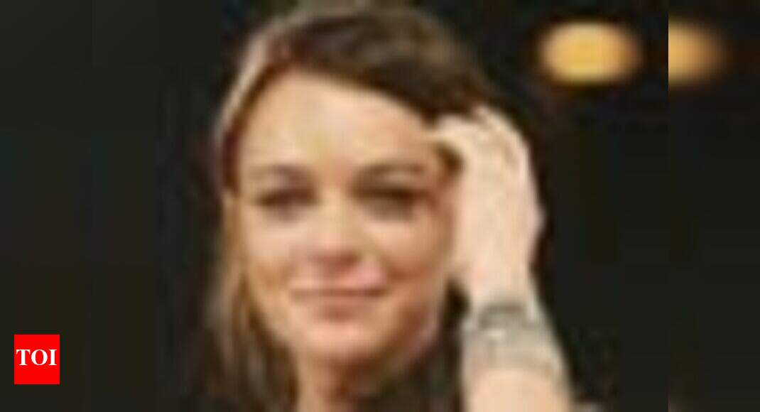 Lindsay compares self to Britney | English Movie News - Times of India
