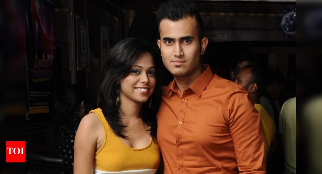 Michelle struck a pose with Karn partying at 10 D in Chennai | Events ...