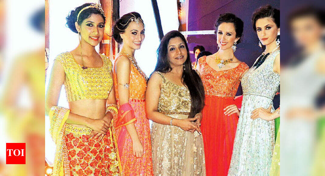 Designer Varija Bajaj showcases her latest collection at the GF Nite ...