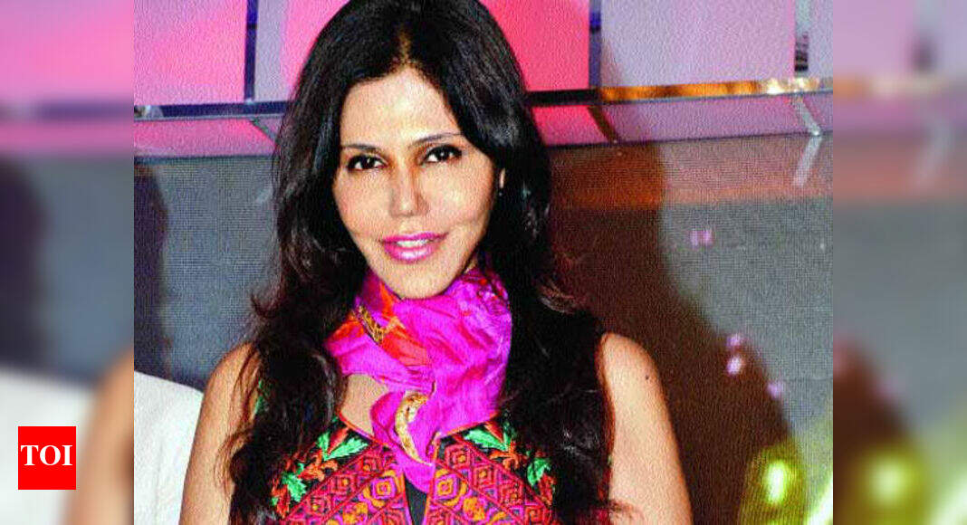 Nisha Jamvwal awarded for innovative thinking at an awards function in ...