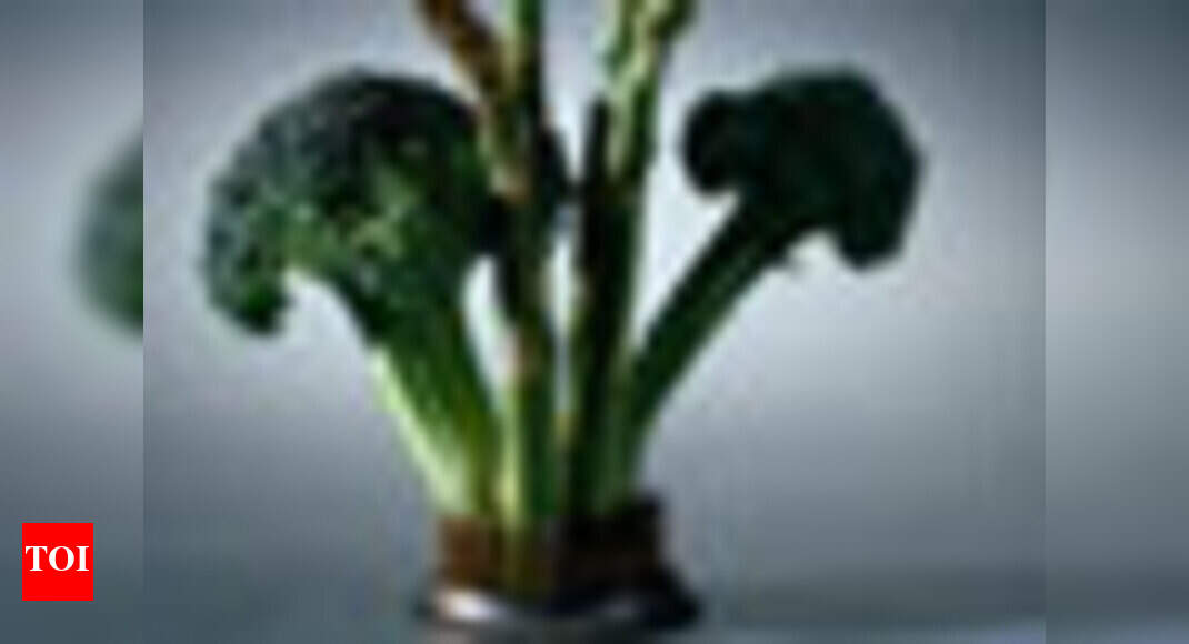 Broccoli can cut breast cancer risk - Times of India