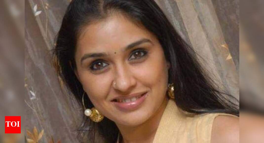 Anu Prabhakar mum on her separation from her husband | Kannada Movie ...