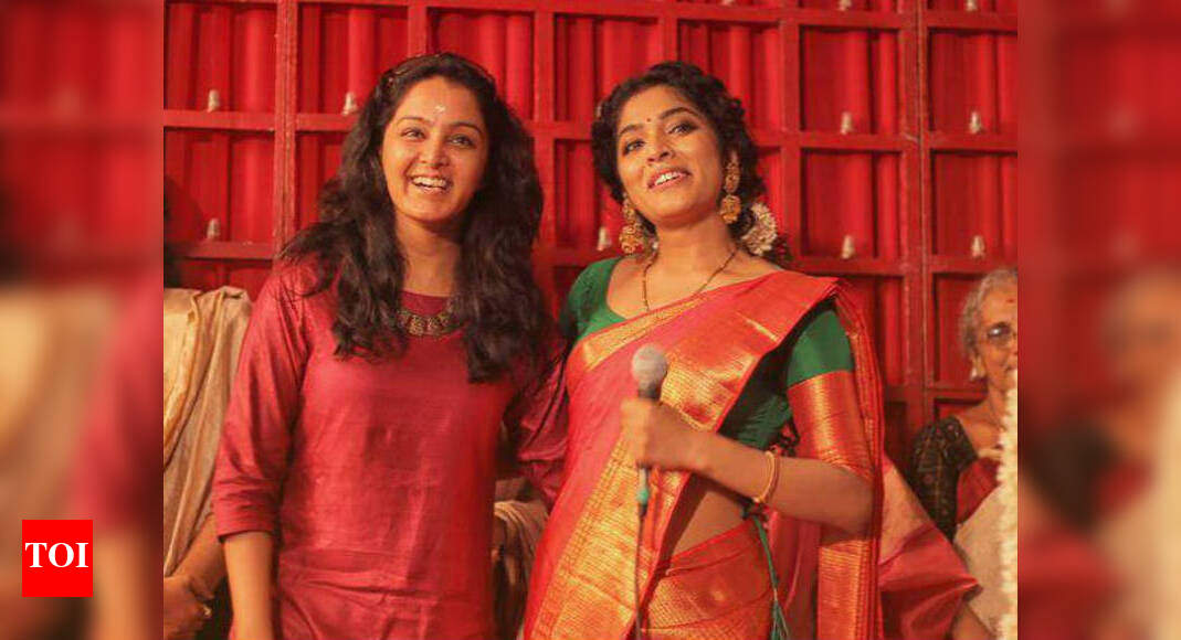 Manju Warrier flags off Rima’s Mamangam | Malayalam Movie News - Times ...