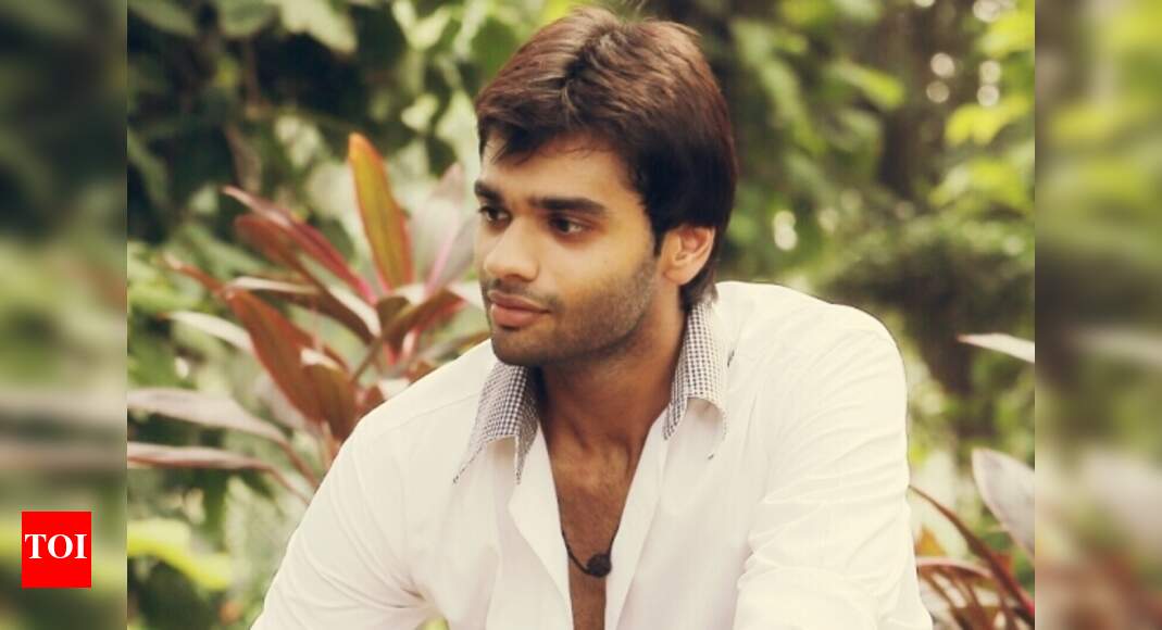 Dhanush inspired me a lot: Hrishikesh | Tamil Movie News - Times of India