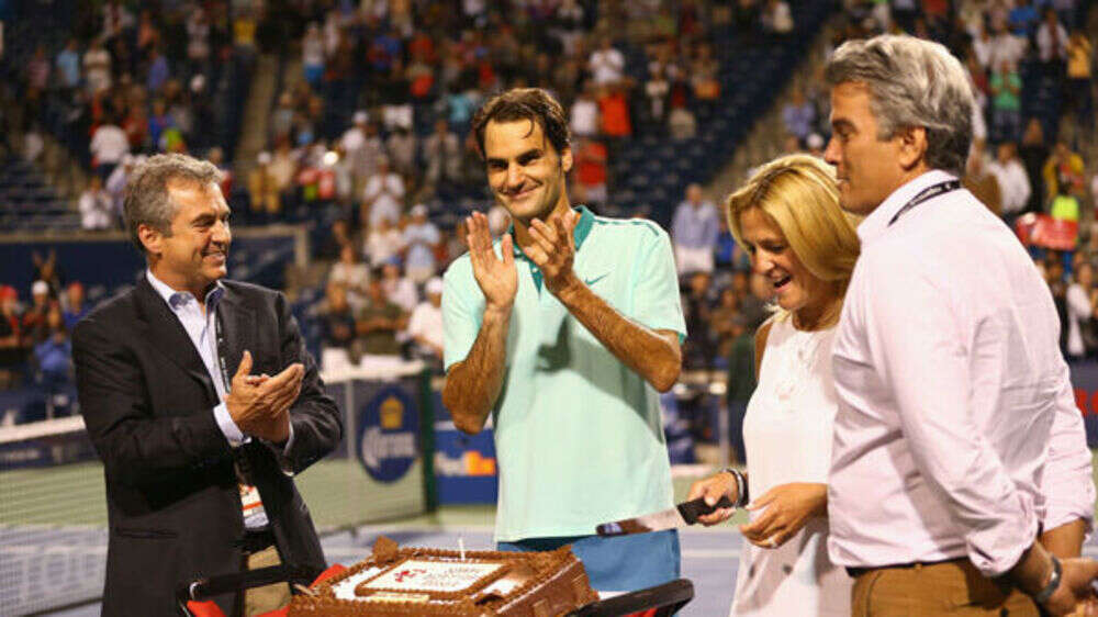 Federer's on-court birthday celebration | The Times of India