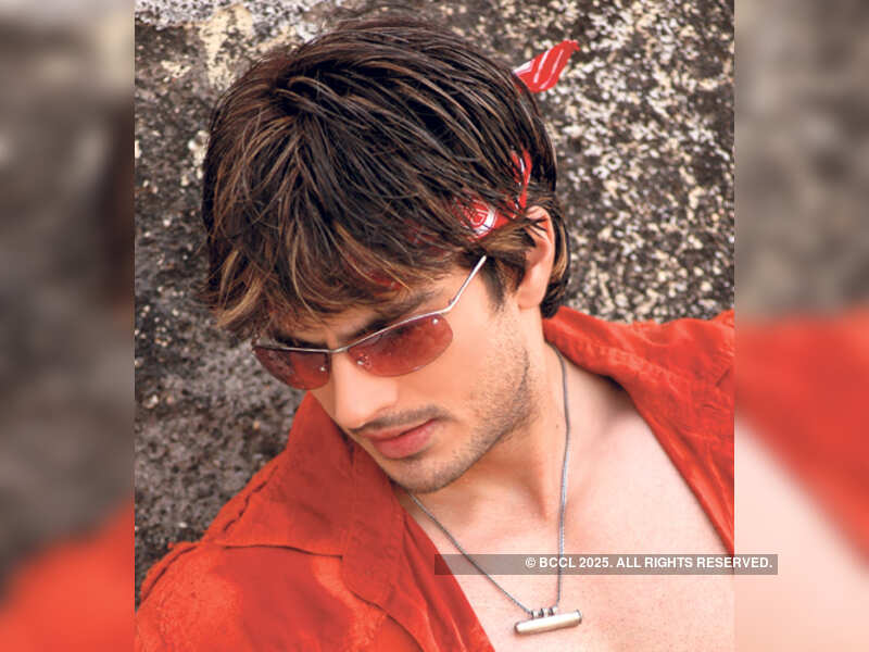 I don’t sulk for too long says Rahil Azam | Hindi Movie News - Times of ...