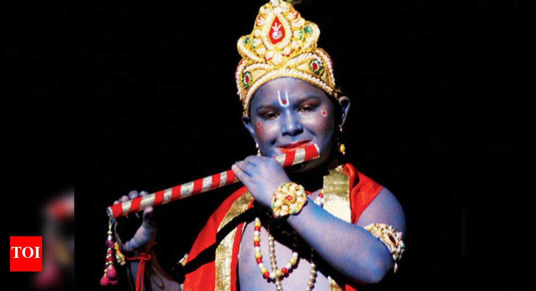 Badi Dooooor Se Aaye Hai: Little Suhas to play Lord Krishna - Times of ...
