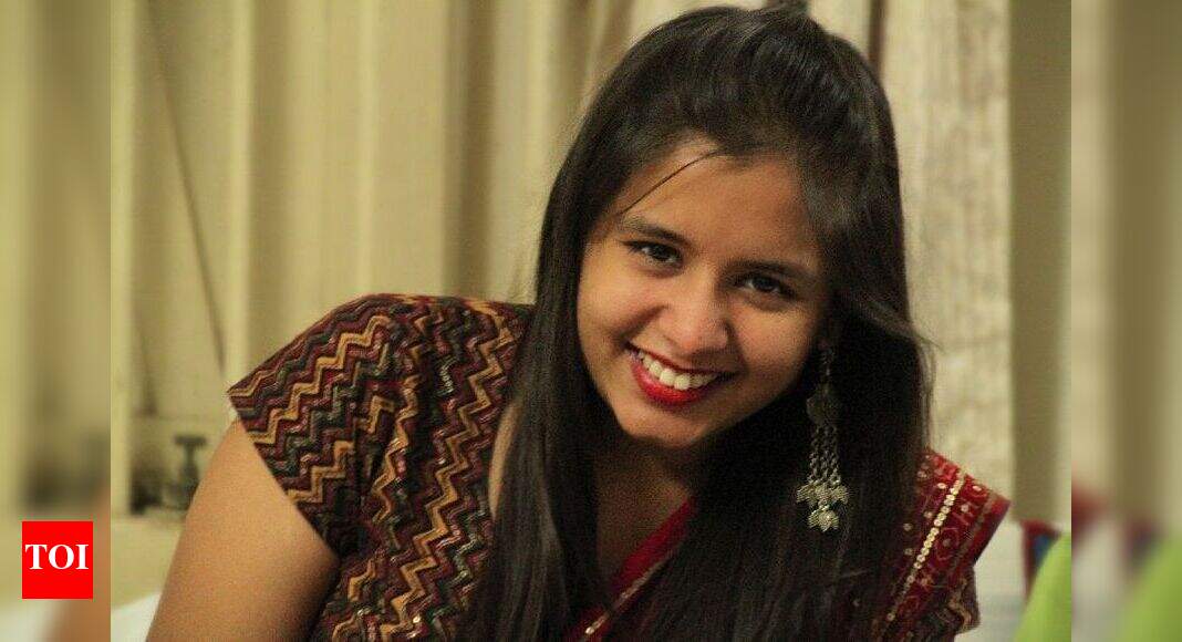 Aishwarya Majmudar records a song for an upcoming Gujarati film ...