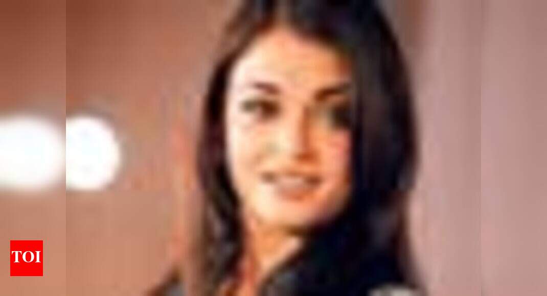 Ash gets lucky with Ashutosh | Hindi Movie News - Times of India