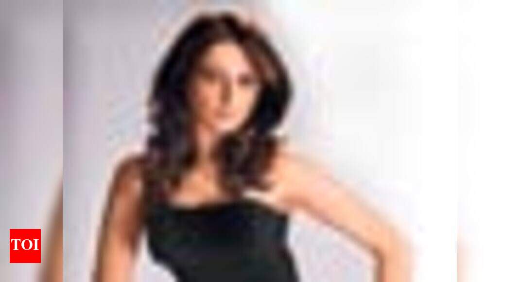 Monica Bedi turns singer! - Times of India