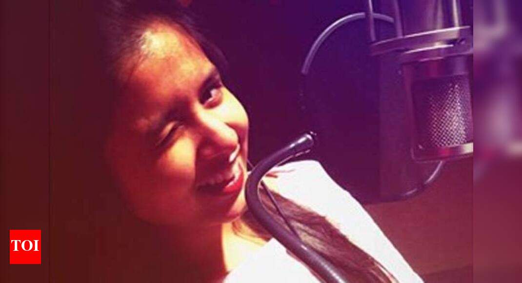 Aishwarya Majmudar's latest album for Navratri | Gujarati Movie News ...