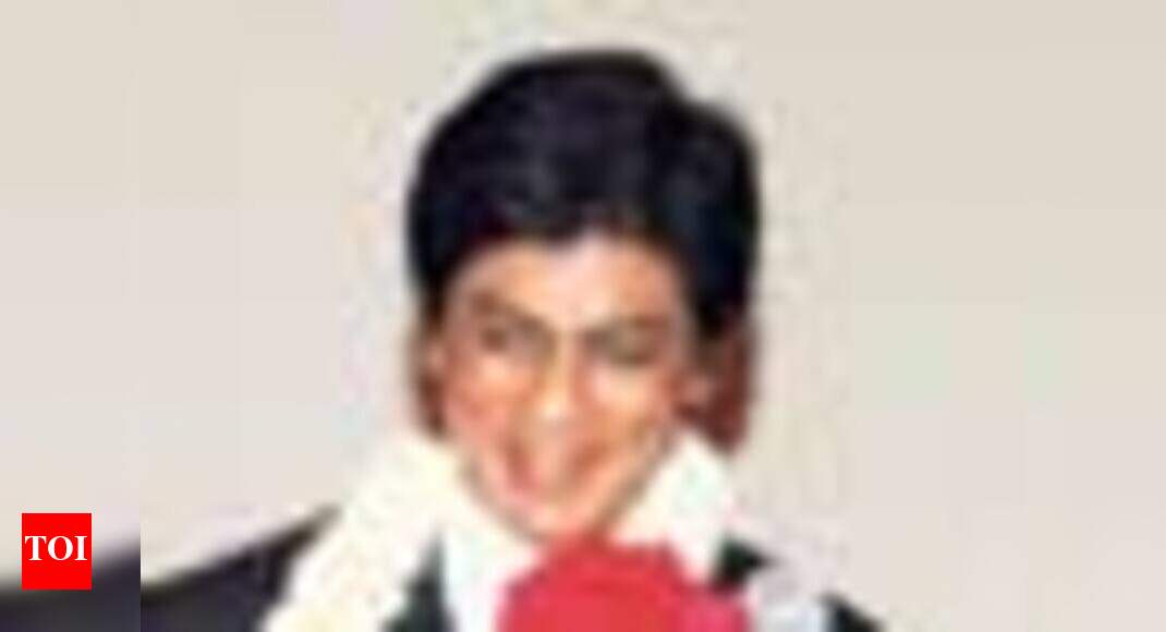 Shah Rukh Khan hosted a special screening of 'Billu' | Events Movie ...