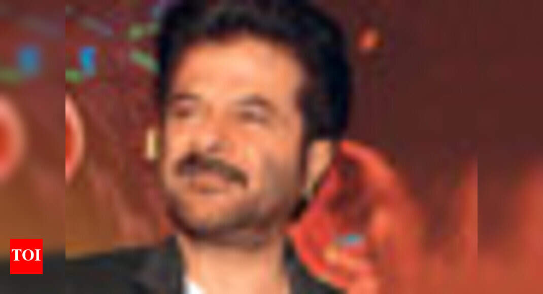 Anil's introduction to Angelina | Hindi Movie News - Times of India