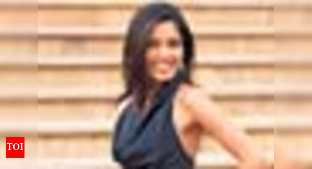 Freida's Miss Popular | Hindi Movie News - Times of India